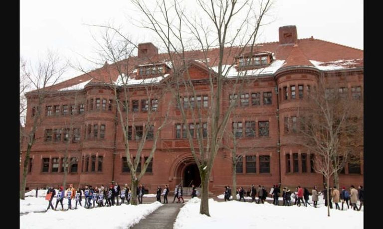 Harvard Departments Check Grad Student Strike Status